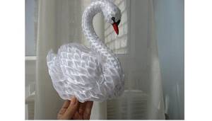 How to make swans for a wedding with your own hands from ribbons