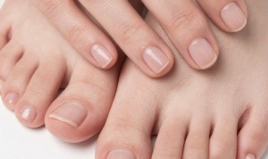 Pus under the nail: causes and treatment